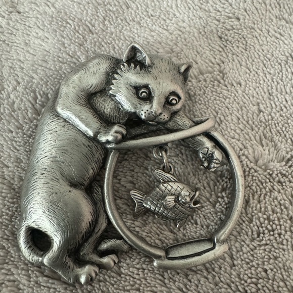 Jonette Jewelry | Jewelry | Vintage Jj Cat With Fish Bowl Brooch | Poshmark